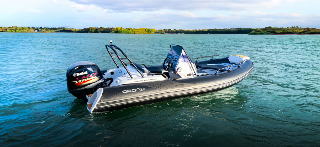 Grand G500 — Moto Nautika