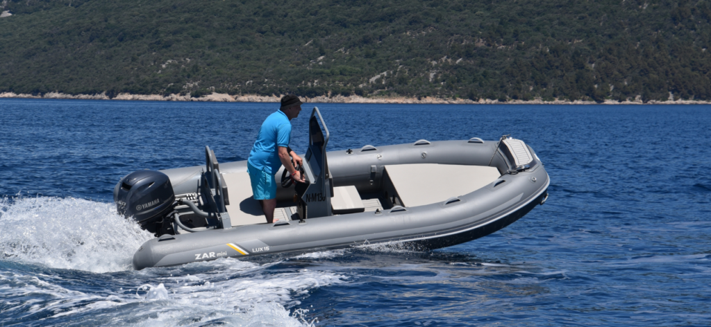 ZAR mini LUX Rider 15 — Moto Nautika